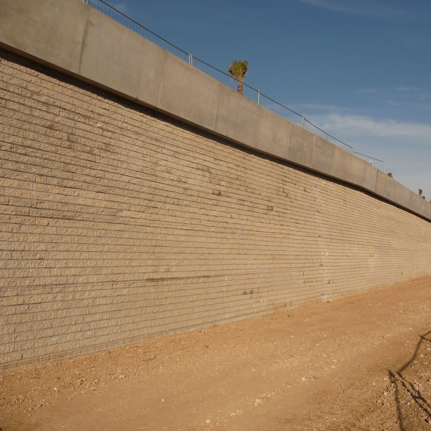 Blocco di calcestruzzo pieno - LEROMUR ® - BETOCONCEPT - per muro di ...