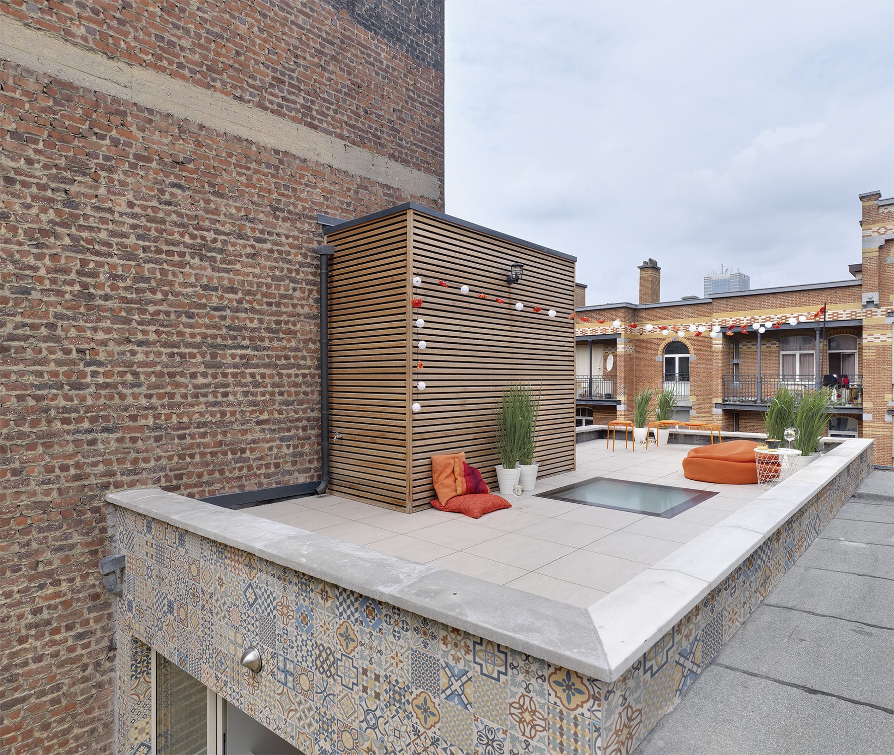 Lucernario per tetti piani / in vetro / in PVC - DXW - FAKRO - Video