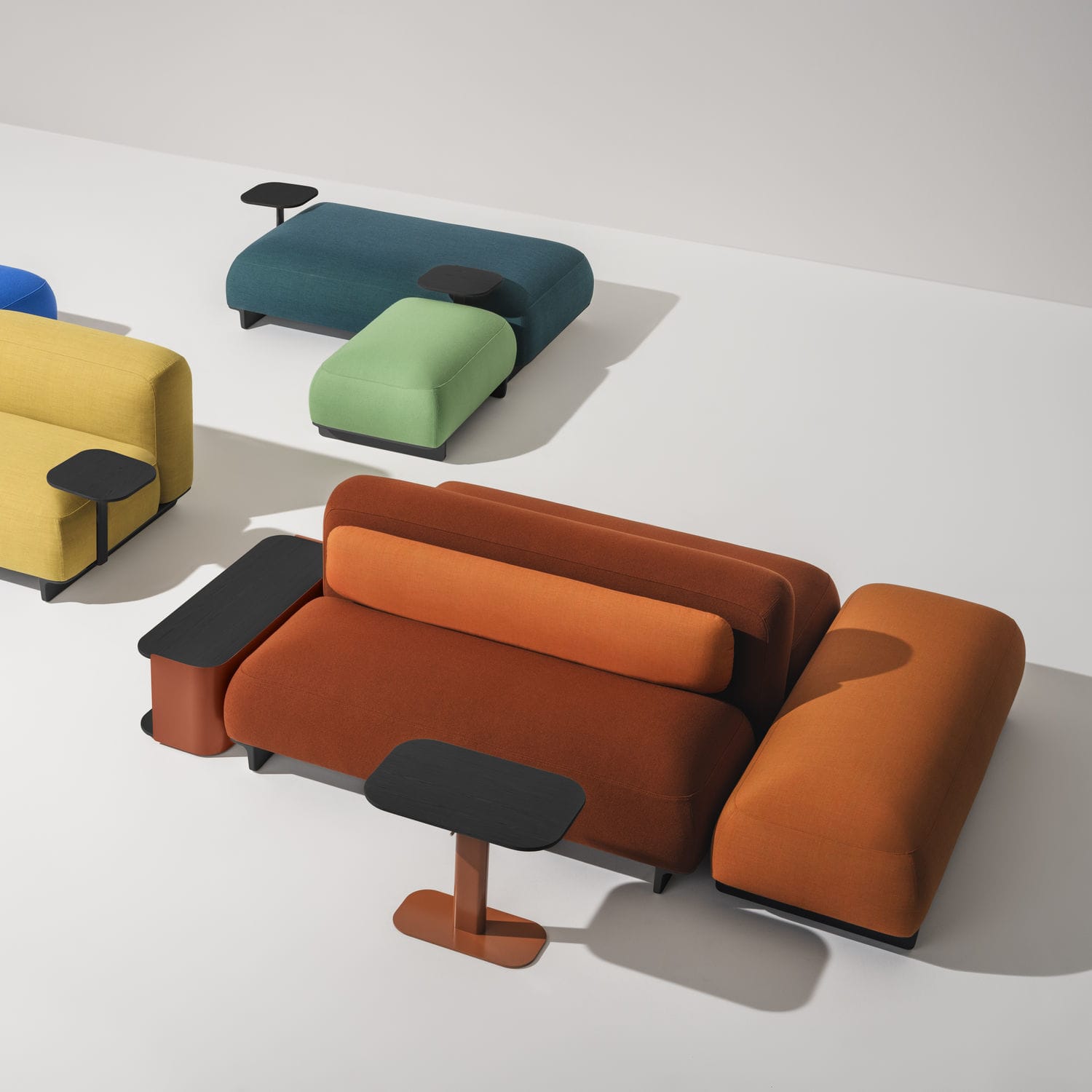 Divano modulare - RALIK - Arper - arancione / in tessuto / in pelle