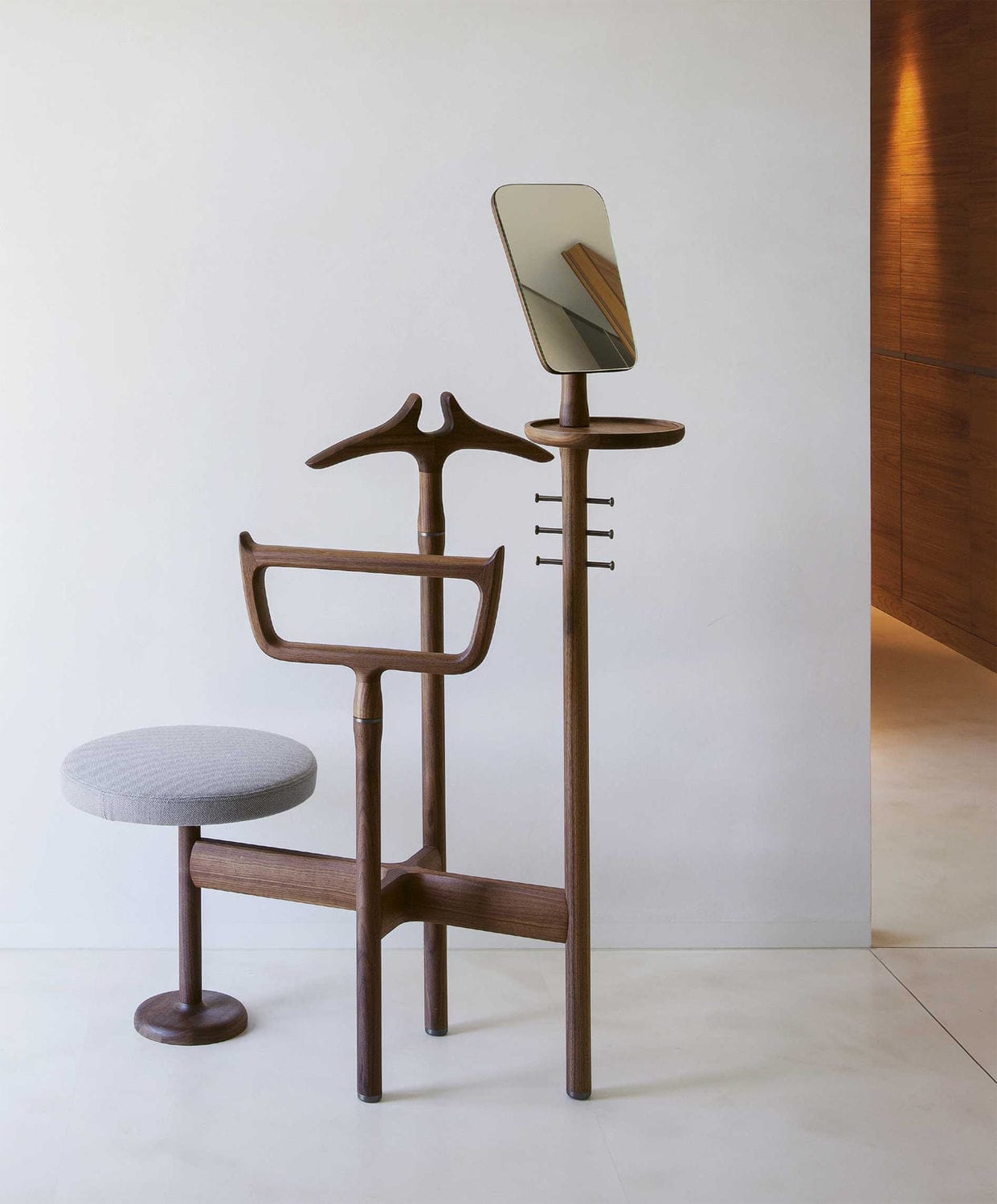 Servo muto a pavimento - SAM - Porada - moderno / in noce