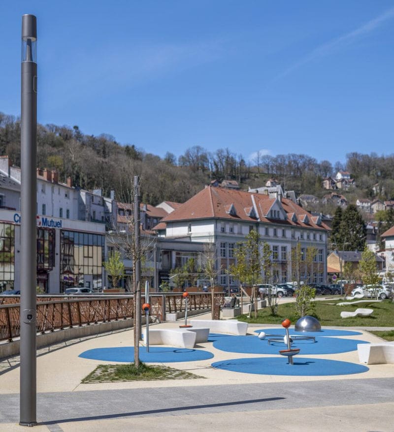 Colonna luminosa contemporanea - UNIVERSO - ECLATEC International - in ghisa di alluminio / in ...