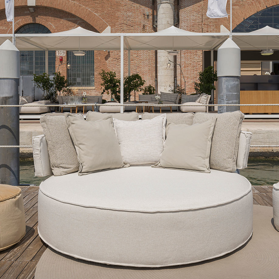 Divano rotondo - PATOS - VILLEVENETE BY GATTI - contemporaneo / da ...