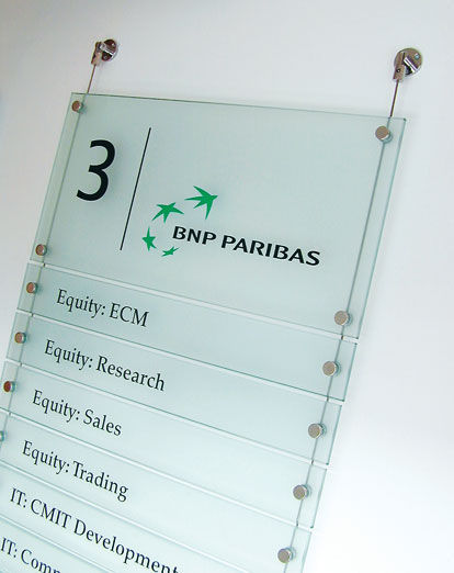 Cartello segnaletico da parete - Shopkit - fisso / a soffitto / in vetro