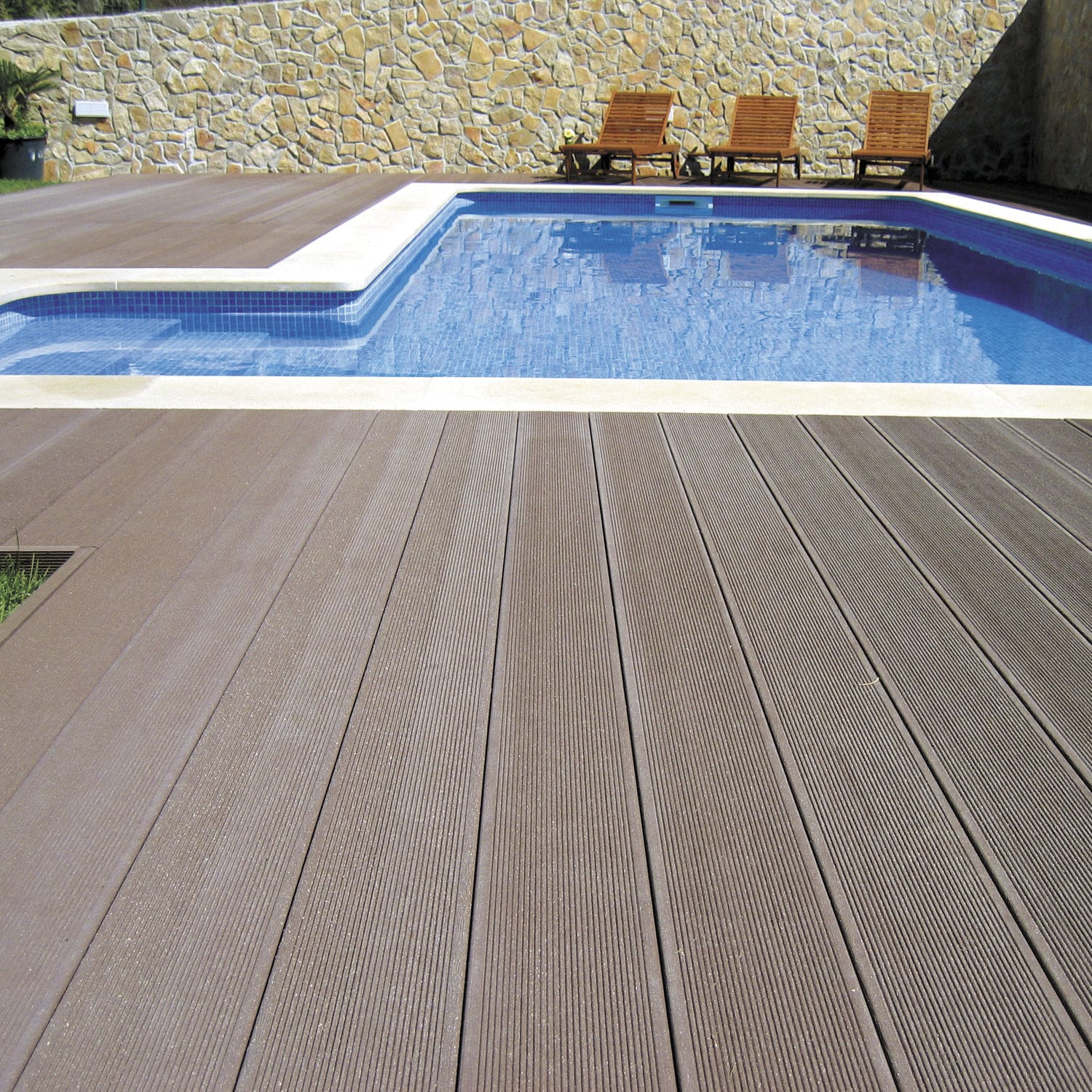 Pavimento in legno composito (WPC) / residenziale / a doghe / opaco ...