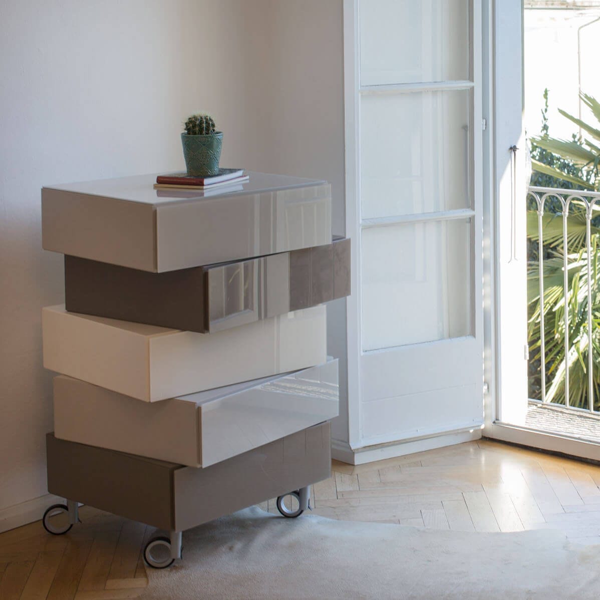 Cassettone contemporaneo - Morgana - LAGO - in legno laccato / in vetro ...