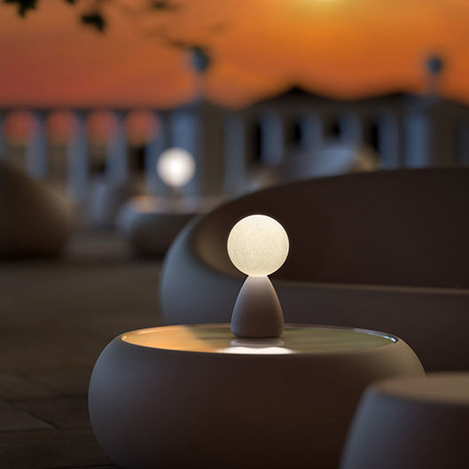 Lampada da tavolo - boom - PLUSt COLLECTION - in polietilene / contemporanea / ricaricabile