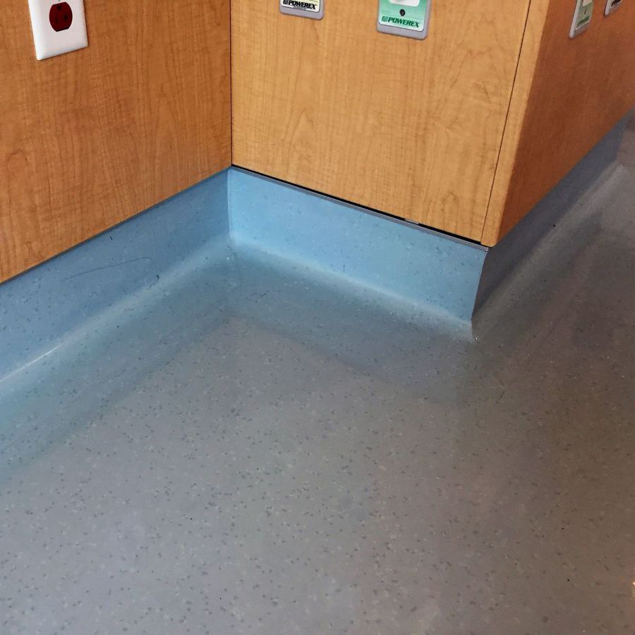 Battiscopa in gomma - GALAXY FLASH COVE - ECOsurfaces Recycled Rubber ...