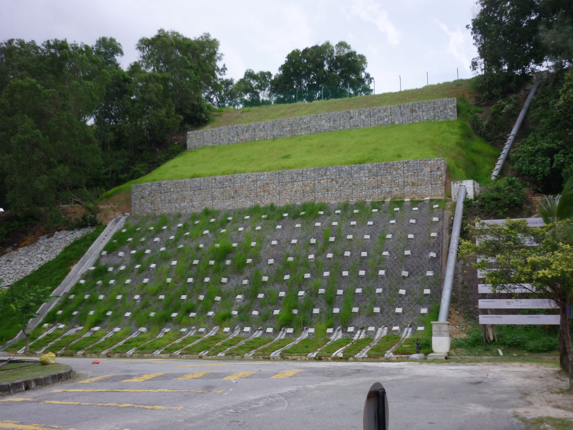 Rete paramassi - ROCKFALL – HEA PANELS & RING NETS - Maccaferri