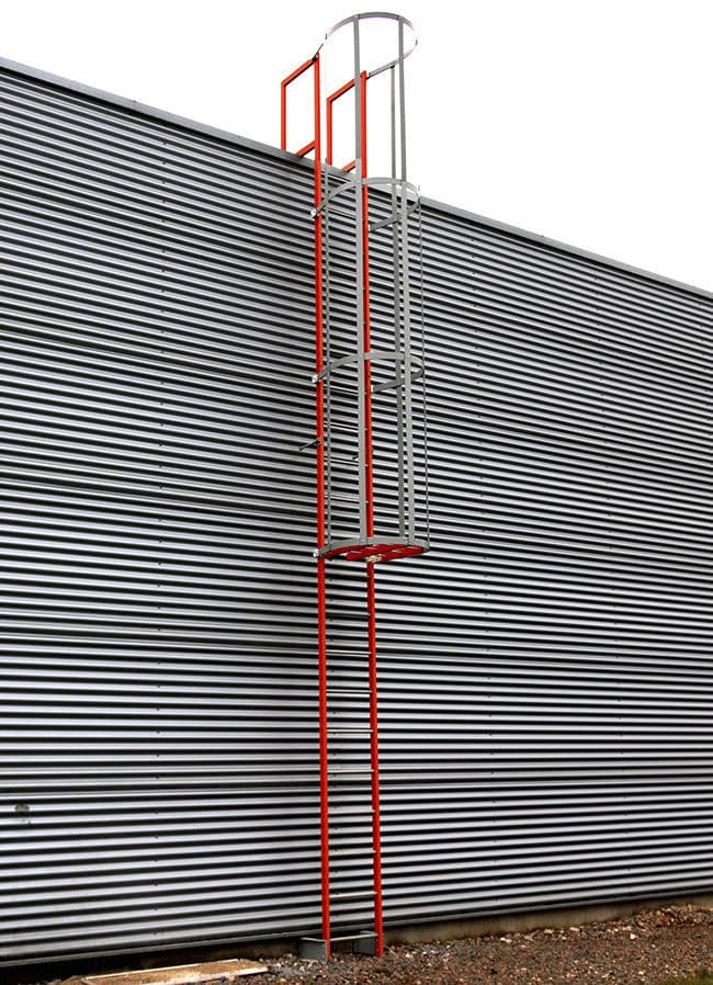 Scala a pioli con gabbia di sicurezza - Via Composites - industriale