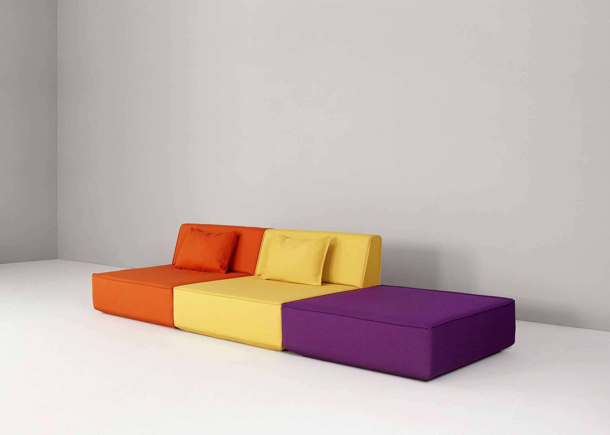 Divano modulare - SK027 - Cubit - contemporaneo / in tessuto / multicolore