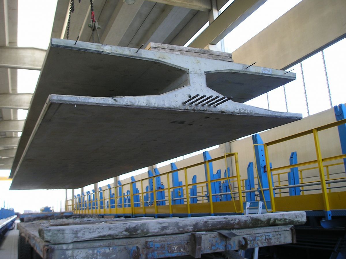 Trave in calcestruzzo prefabbricato - EBAWE Anlagentechnik GmbH - a ...