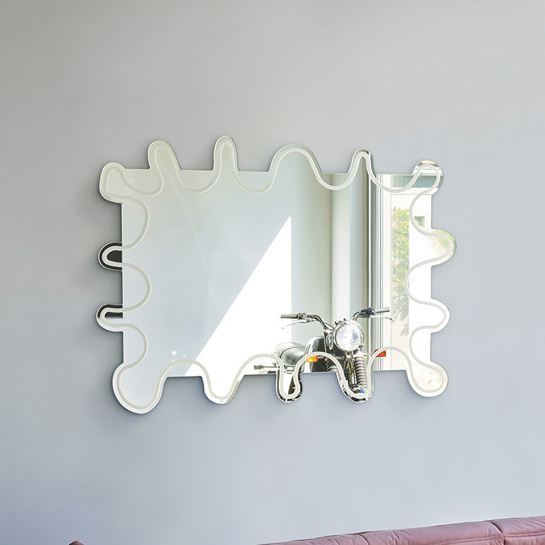 Specchio a muro - Wiggle - DEKNUDT MIRRORS - contemporaneo / bianco ...