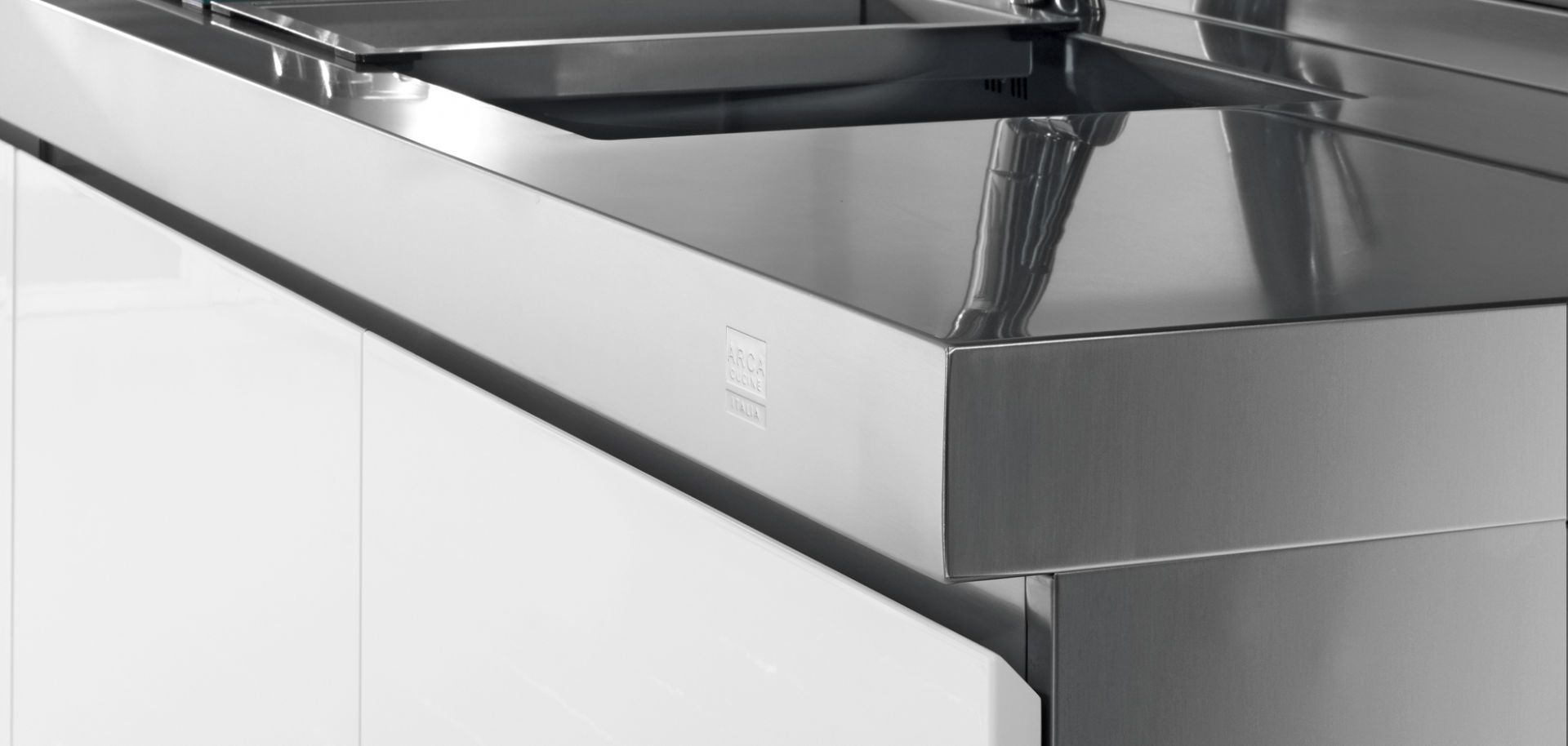 Cucina moderna / in acciaio inox / in acciaio inossidabile / con isola ...