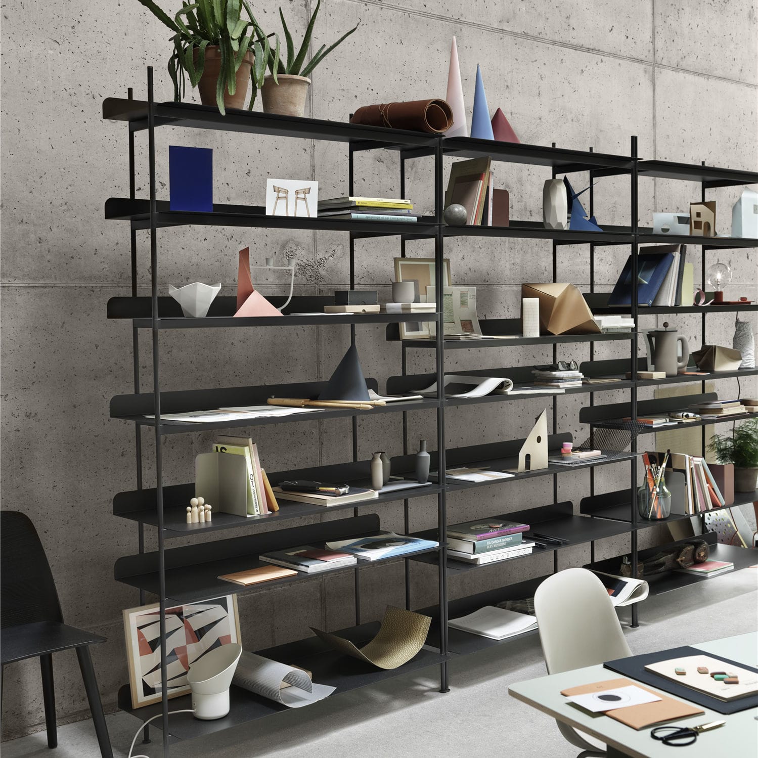 Sistema di scaffali autoportante - COMPILE - Muuto - contemporaneo / in ...