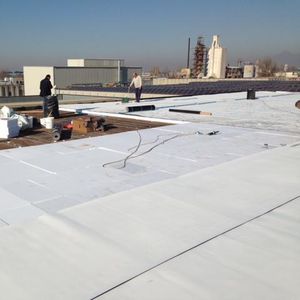 Membrana impermeabilizzante per tetti - MAPEPLAN® B - Polyglass Spa ...