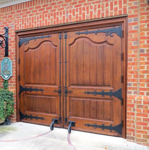 Porta battente per garage - CAUDLE CARRIAGE - AppWood - in legno / manuale