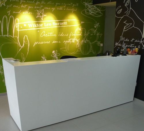 Banco reception in Corian® - WHITECONE - AMOS DESIGN